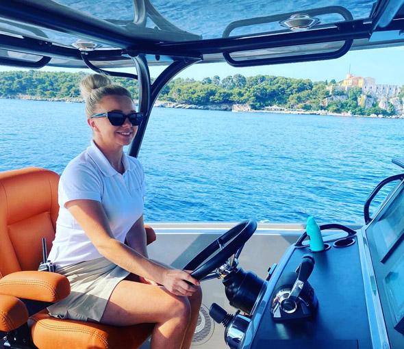 Become a Steward/ess on a Superyacht - Flying Fish